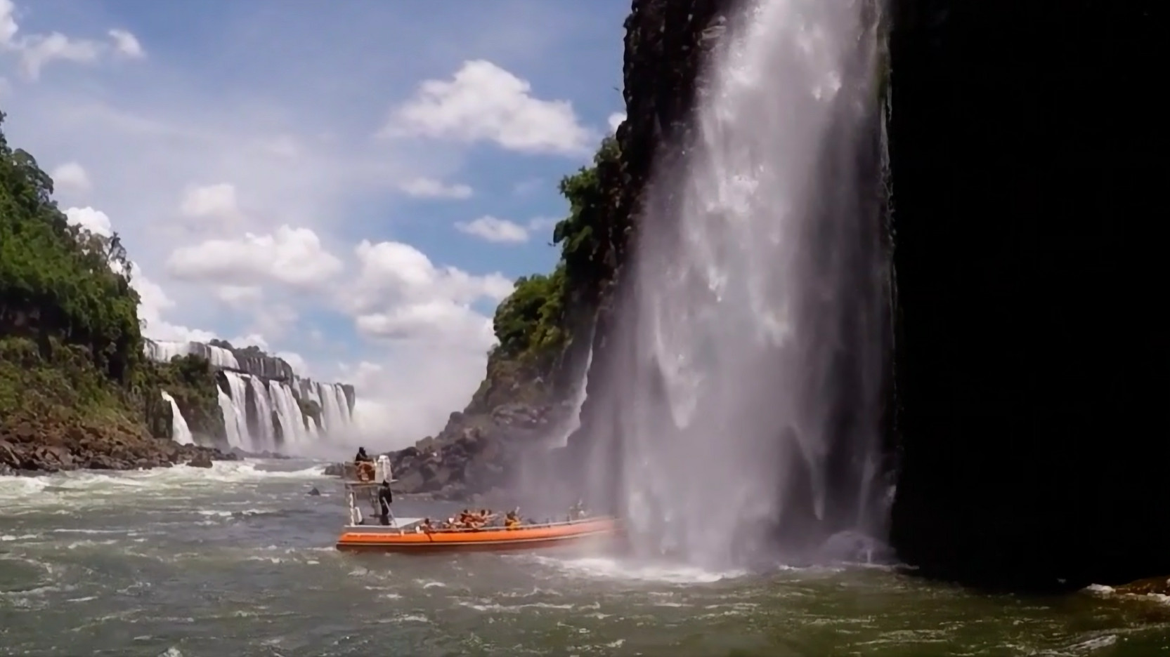 Misiones: selva, cultura guaraní y maravillas naturales